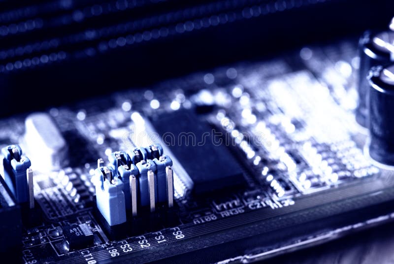 Blauwe Verbindingsdraad in Motherboard Stock Afbeelding - Image of ...