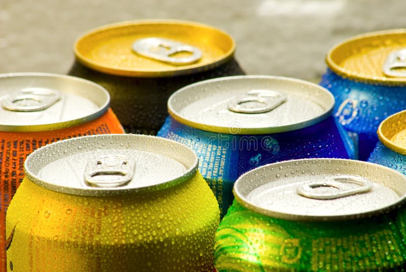 Blikken van frisdrank stock afbeelding. Image of textuur - 3055857