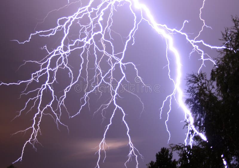 Het Onweer van de bliksem stock foto. Image of sleutels - 23228068