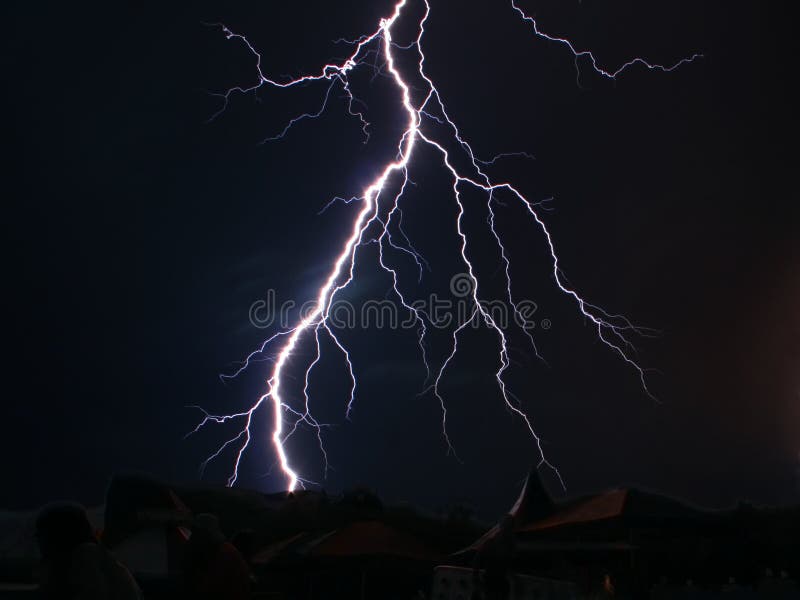 Blitz stockfoto. Bild von statisch, blitz, begeistern - 5168210