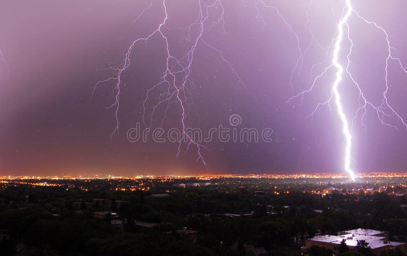 Blixtnatt fotografering för bildbyråer. Bild av exponera - 6149681