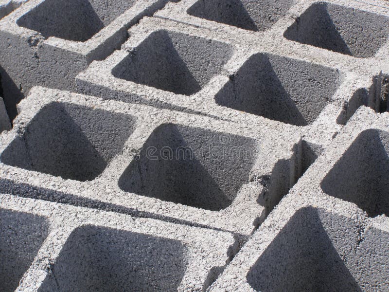 Blocchi in calcestruzzo fotografia stock. Immagine di cavità - 6115168