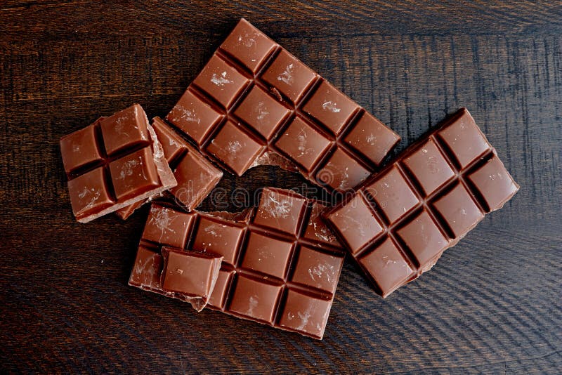 Block der Schokolade stockfoto. Bild von schokolade - 105213954