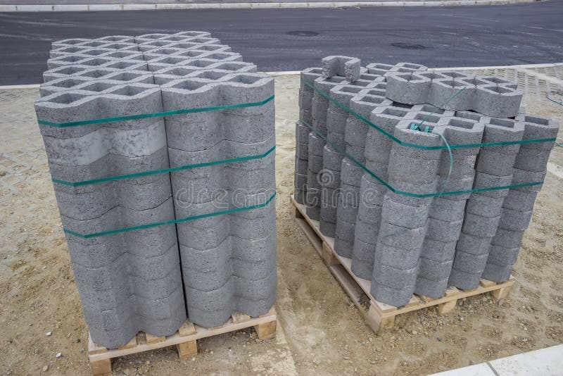 Blocks for Pavement on the Pallet Stock Image - Image of center, bundle ...