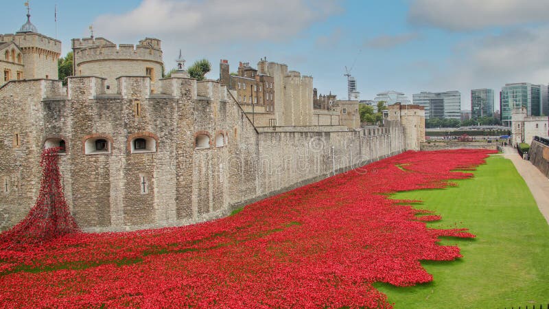 Blood Swept Lands and Seas of Red at the Tower of London Stock Photo ...