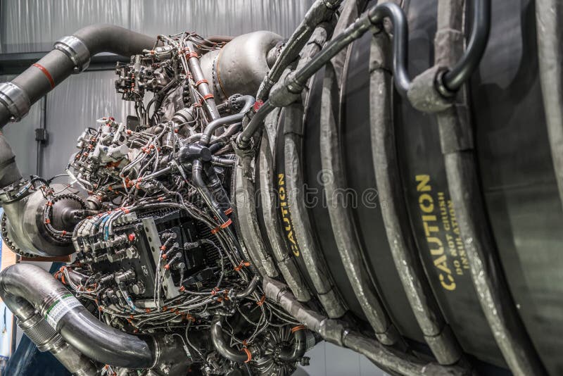 Blootgestelde De Motor Van De Raket Stock Foto - Image of staal ...