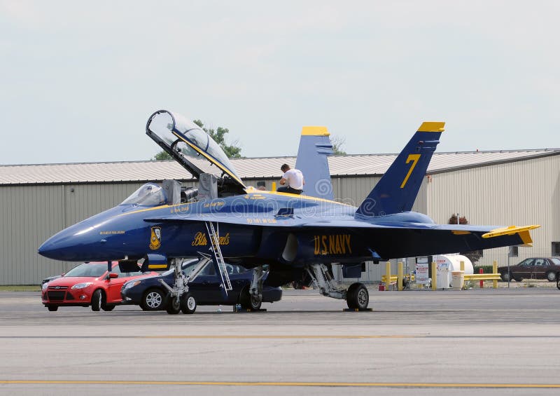 Blue Angels Number 1 Fighter Jet Editorial Photo - Image of tarmac ...