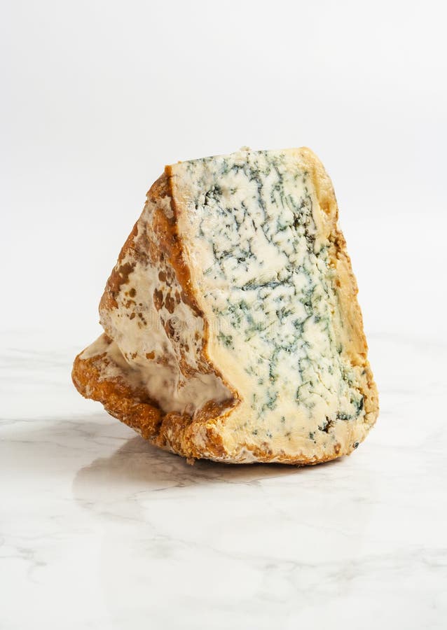 Valdeon Spanish Blue Cheese Stock Photo - Image of close, blue: 4618796