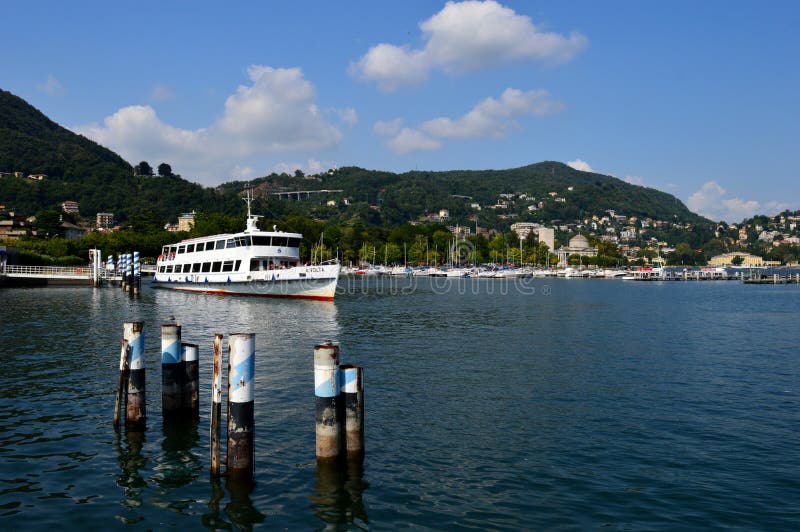 Clear lake Como in Italy editorial stock image. Image of nature - 156486094