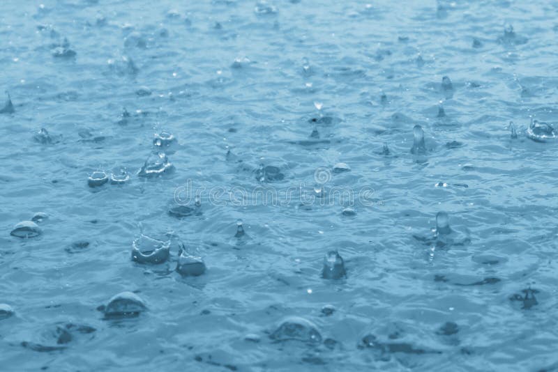 Blue Color Tone of Close Up Rain Water Drop Falling Stock Image - Image ...