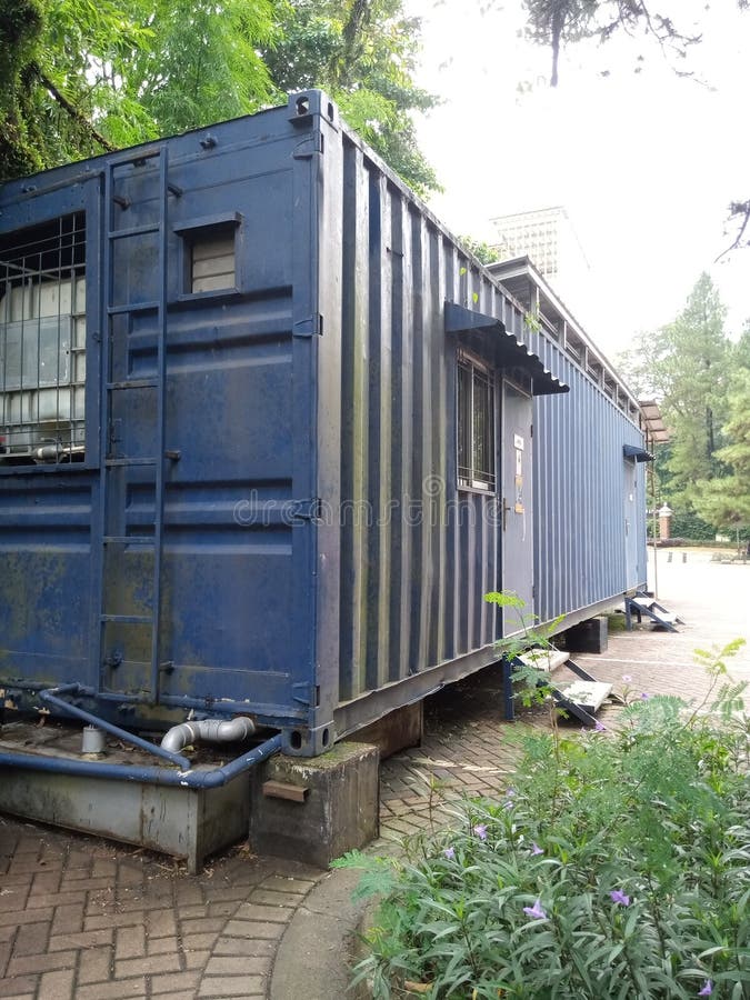 The Blue Container Building Stock Image - Image of green, landmark ...