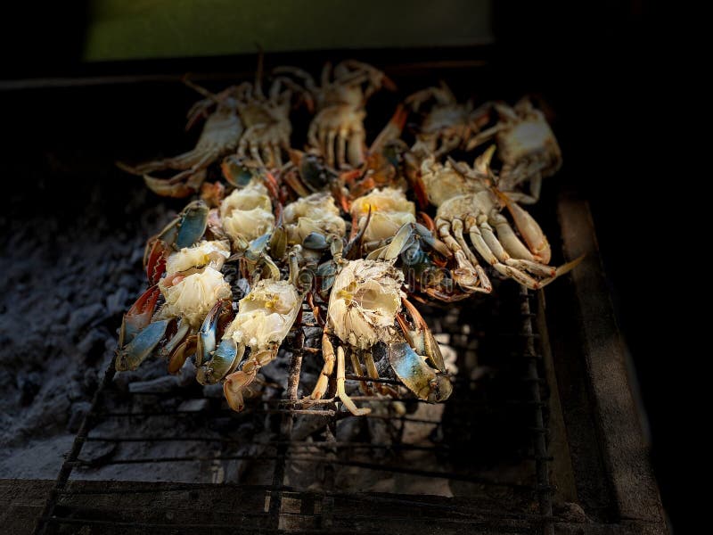Blue Crab Cooked on the Grill Stock Image - Image of crustacean, dinner ...
