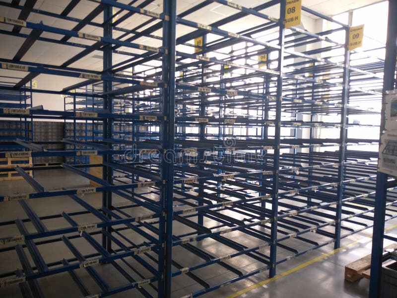 Empty racks in warehouse stock image. Image of modern - 11472359