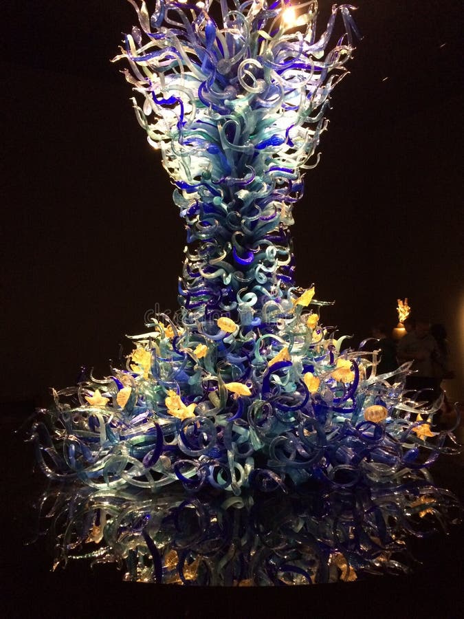 Blue glass sculpture tree editorial image. Image of glass - 108870600