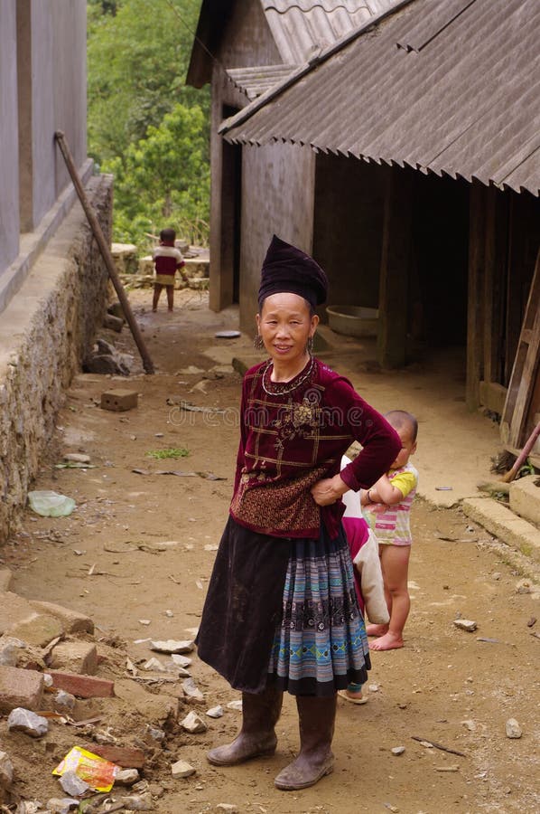 Blue Hmong ethnic woman editorial photography. Image of vietnam - 18033057