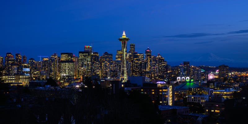 Blue Hour at Seattle Skyline with Space Needle and Skyscrapers ...