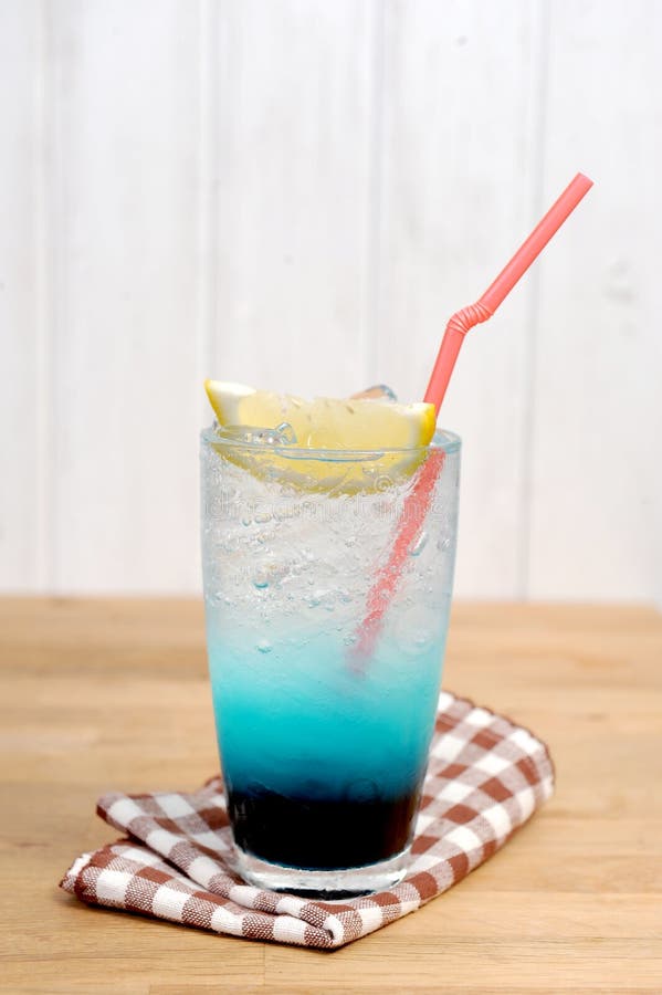 Blue lemonade cocktail stock image. Image of drink, curacao - 94958253