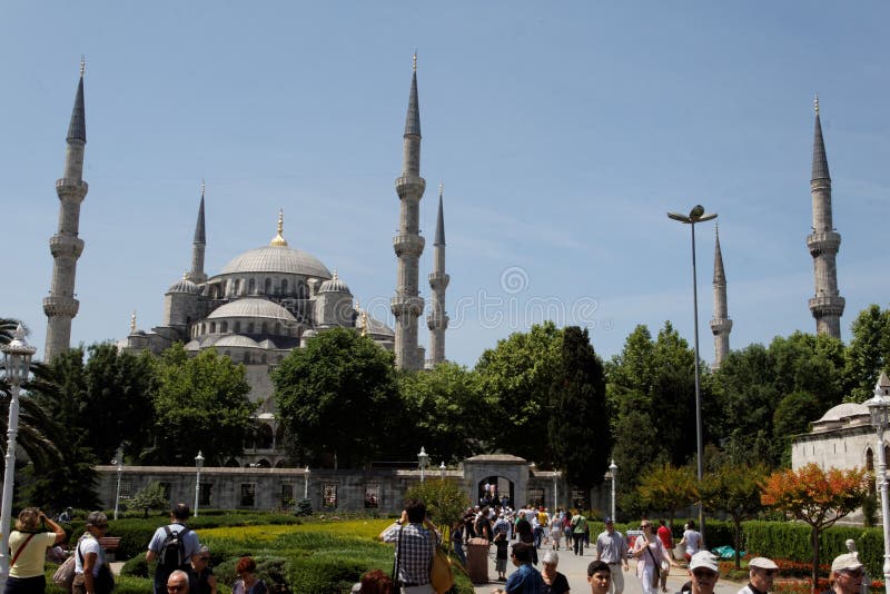 Blue Mosque Entrance Istanbul Editorial Stock Image - Image of bricks ...