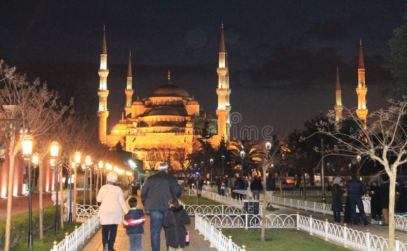 The Blue Mosque editorial photography. Image of destinations - 37063727