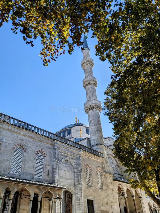 The Blue Mosque, Officially the Sultan Ahmed Mosque & X28;Turkish ...
