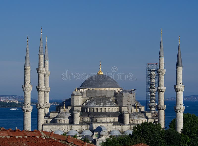 Blue Mosque in restoration editorial photography. Image of conservation ...