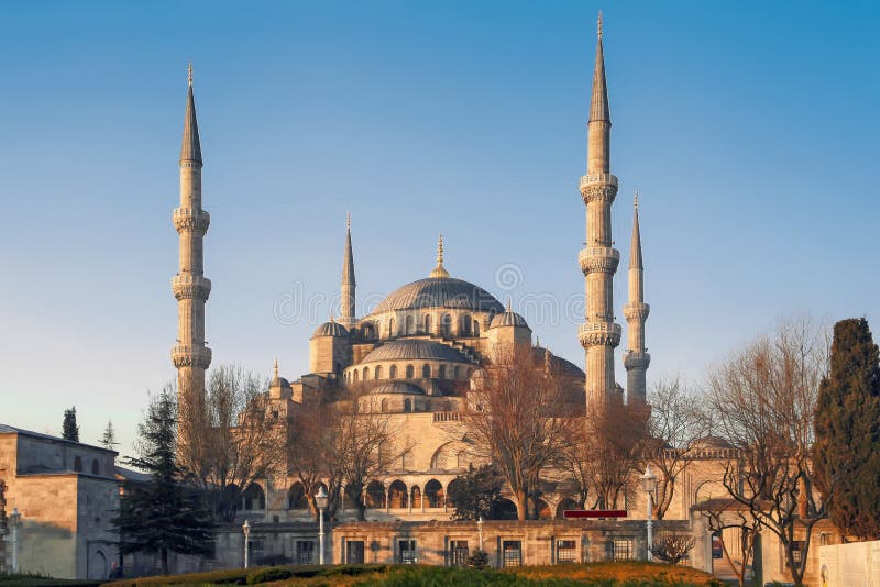 ISTANBUL, TURKEY - MARCH 24, 2012: the Blue Mosque in Morning Light ...