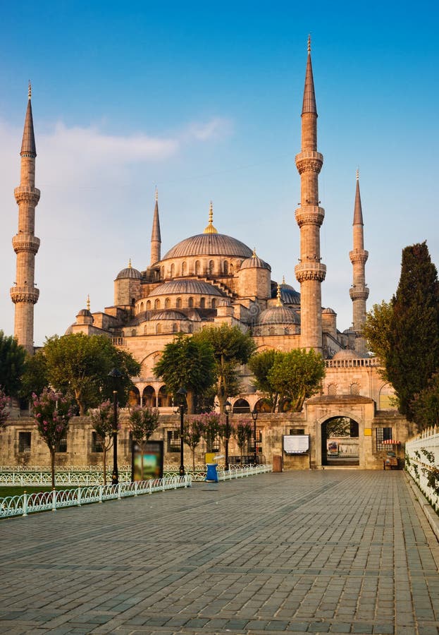 The Blue Mosque, (Sultanahmet Camii), Istanbul Stock Image - Image of ...