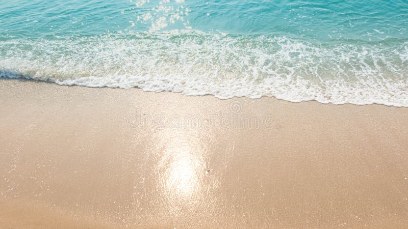 Blue Ocean Waves Sunlight Reflection Sand Beach Background Stock Photo ...