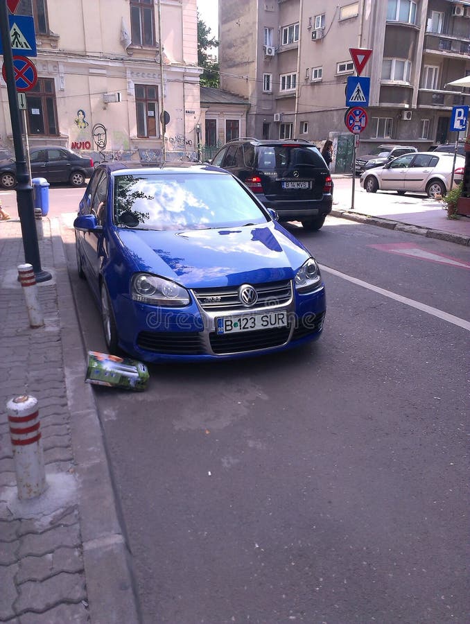 Blue r32 vw editorial photography. Image of tuning, volkswagen - 42785202