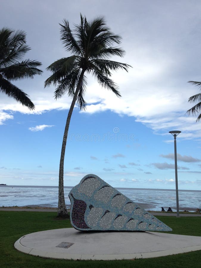 The Blue Sky with Tree and Conch Stock Photo - Image of sceneryn, sunny ...