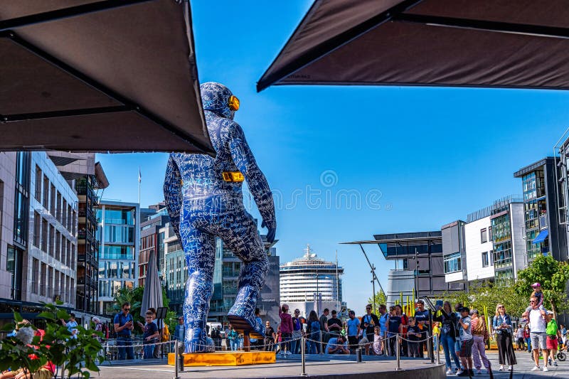 Blue Spaceman Statue Monument in Aker Brygge, Oslo Norway Editorial ...