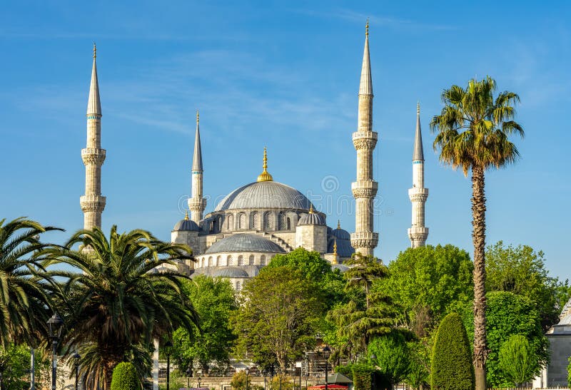 Blue or Sultan Ahmed Mosque in Center of Istanbul, Turkey Stock Photo ...