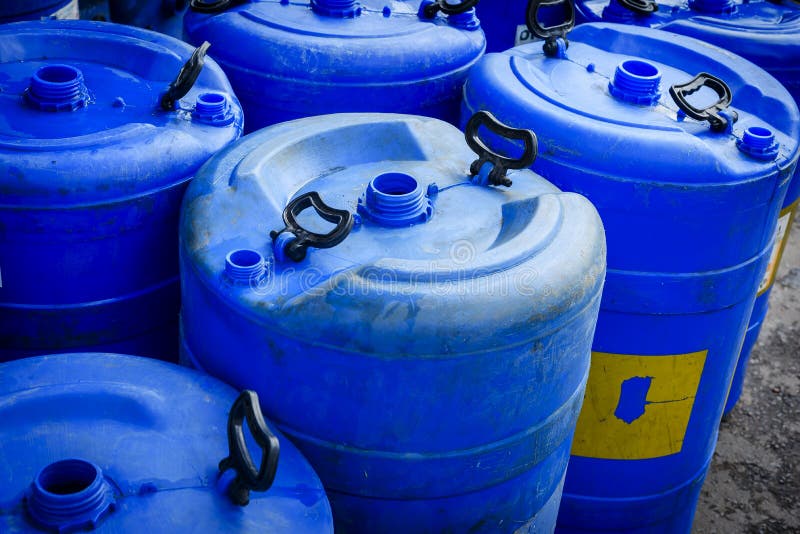 Kolkata, India 27-Aug-2020 : Blue Water Tank Kept in Roadside Editorial ...