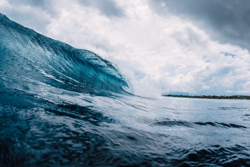 Blue Wave in Ocean. Breaking Wave in Oahu Stock Image - Image of ...