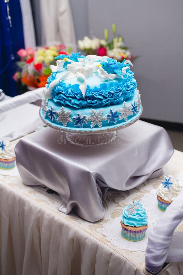 Blue Wedding Cup Cakes on Table Stock Photo - Image of incredible, food ...