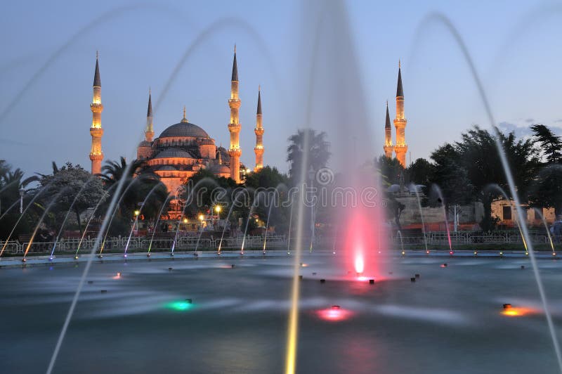Bluemosque and Its Pool in the Night Stock Image - Image of statue ...