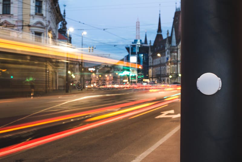 Bluetooth Low Energy Beacon Location Intelligence Sensor Stock Photos ...