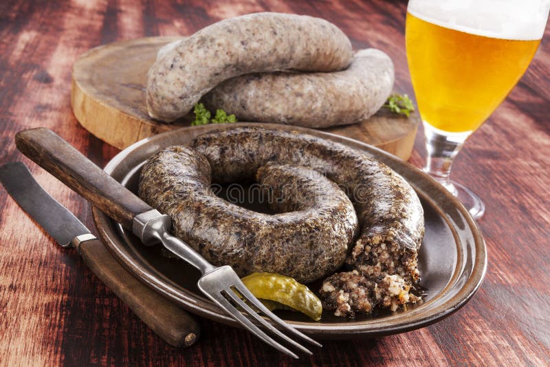 Blutwurst und Reiswurst. stockbild. Bild von küche, geschmackvoll ...