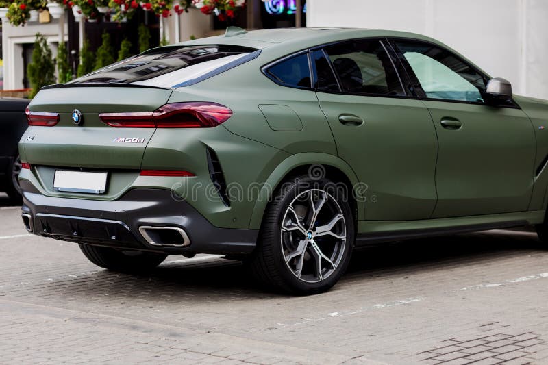 BMW car X6 M 50d editorial photo. Image of design, modern - 292927561
