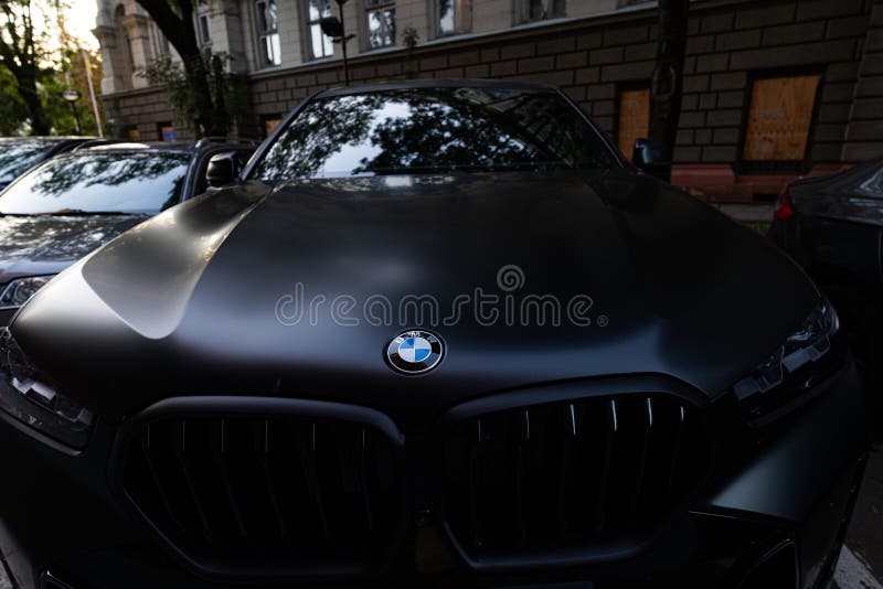 BMW emblem on a bmw car editorial stock image. Image of control - 334349149