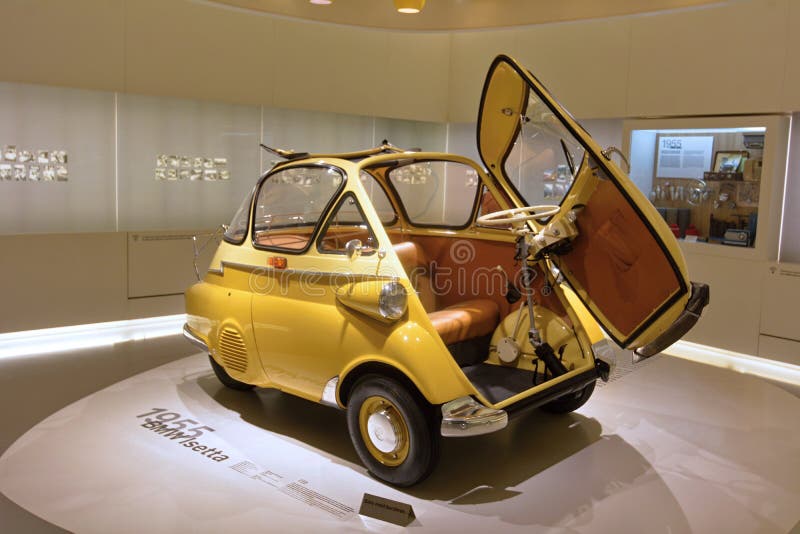 BMW Isetta 250 (1955) editorial photography. Image of cylinder - 231065382