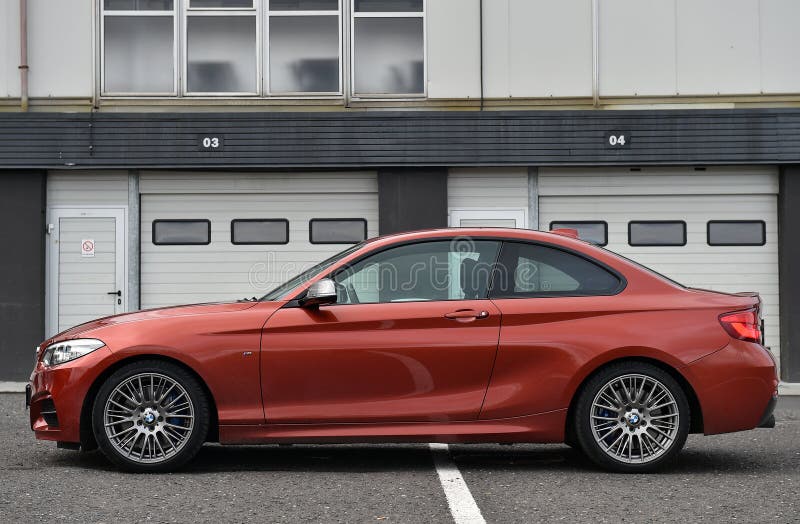 BMW M240i редакционное фото. изображение насчитывающей перевозка ...