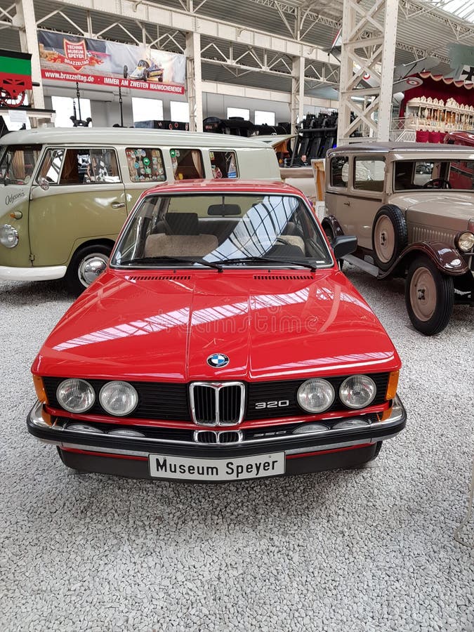 BMW OLDTIMER editorial stock image. Image of museum - 121211299