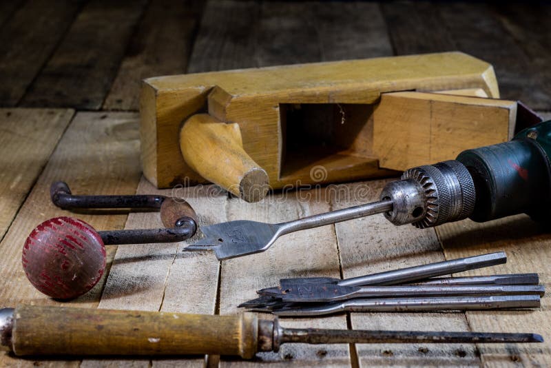 Boa Carpintaria Velha, Bocado De Broca Das Ferramentas Tabela De ...
