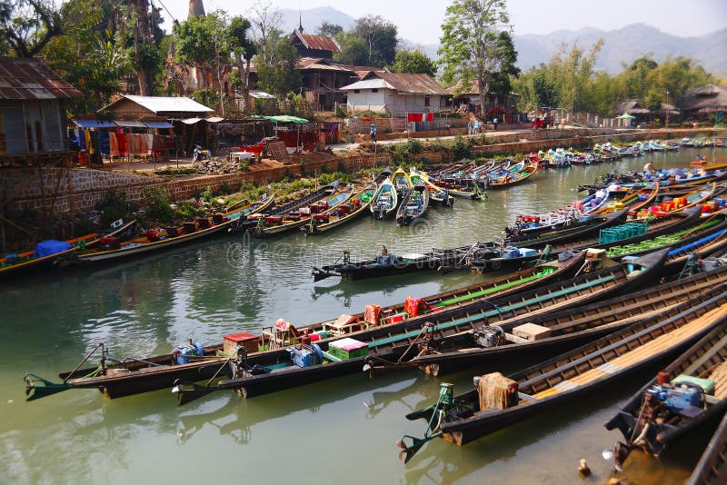 Boat in Inle lake editorial image. Image of country, ecology - 97826970