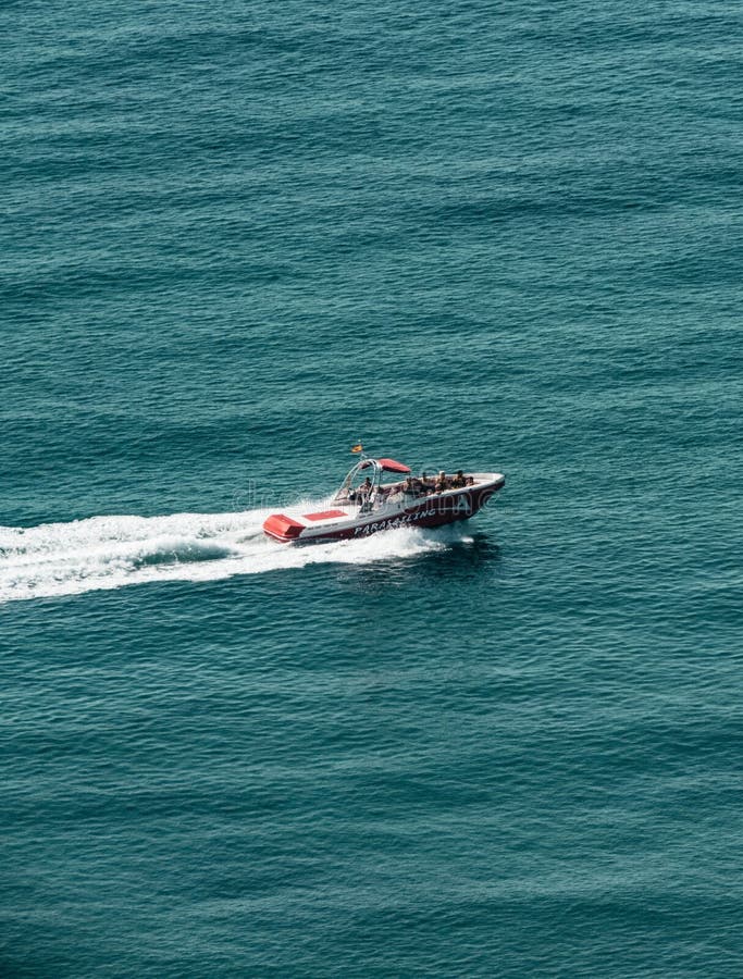 Boat Leaving the Trace on the Sea Editorial Photography - Image of blue ...