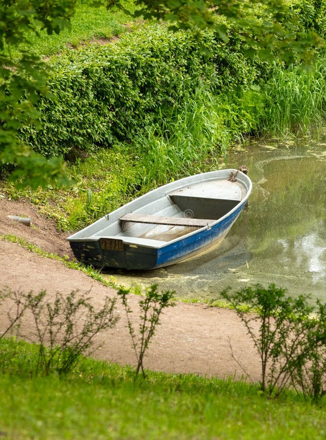 Boat at the Pond in the Park Stock Image - Image of boat, landscape ...