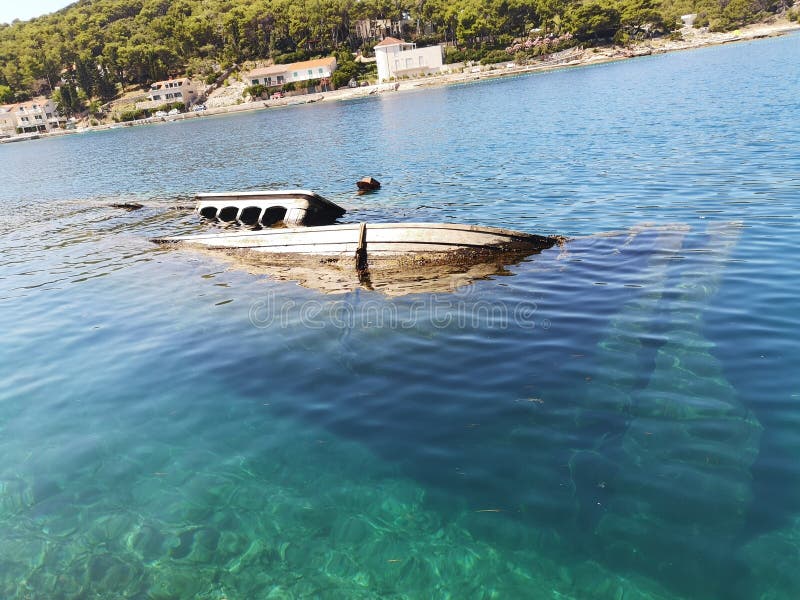 Sinked boat stock image. Image of underwater, sank, boat - 125145621