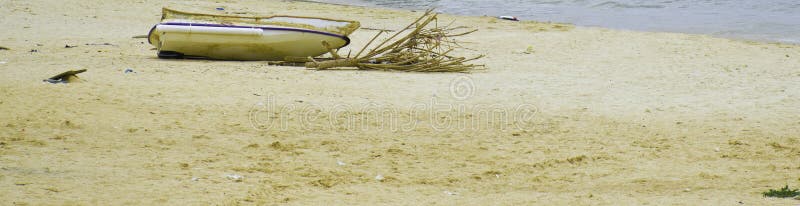 Boat Stranded on the Beach. Stock Image - Image of single, sunny: 43174771