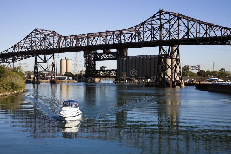 Boat under Chicago Skyway stock image. Image of metal - 16448273